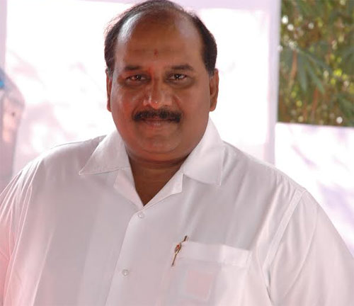 శృంగారం ఈ దర్శకనిర్మాతని నిలబెడుతుందా? శృంగారం ఈ దర్శకనిర్మాతని ... శృంగారం ఈ దర్శకనిర్మాతని నిలబెడుతుందా? శృంగారం ఈ దర్శకనిర్మాతని ...